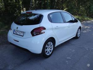 White Peugeot 208 2017 in Vilnius, with an engine capacity of 1.56 L and mileage of 260 thousand km for 2950 €, photo 5 on AUTOMOTO.COM.LV