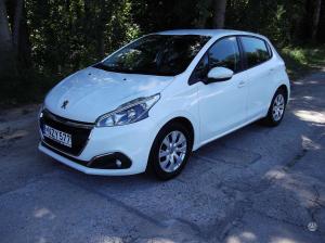 White Peugeot 208 2017 in Vilnius, with an engine capacity of 1.56 L and mileage of 260 thousand km for 2950 €, photo 7 on AUTOMOTO.COM.LV
