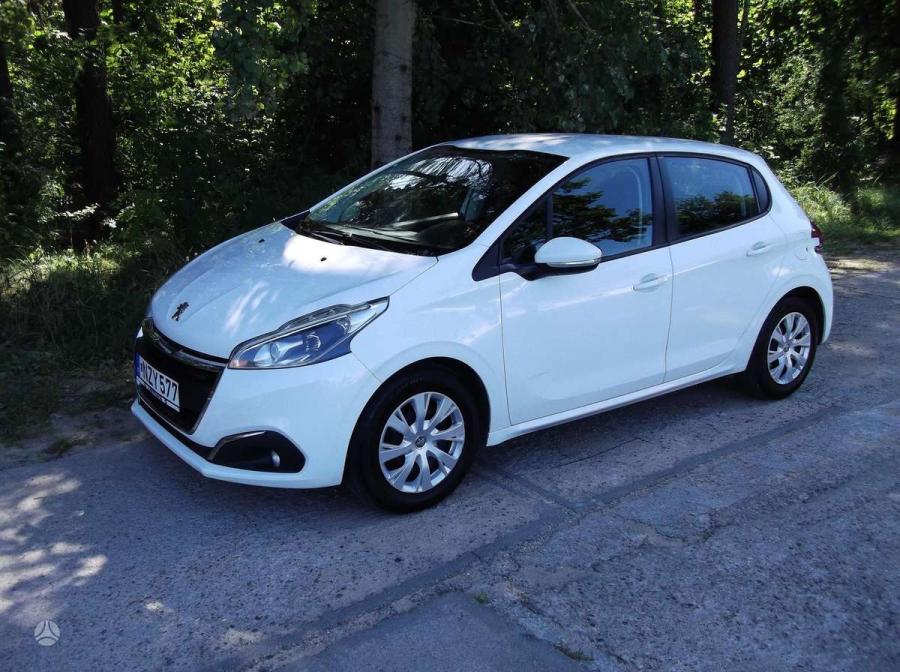 White Peugeot 208 2017 in Vilnius, with an engine capacity of 1.56 L and mileage of 260 thousand km for 2950 €, photo 10 on AUTOMOTO.COM.LV