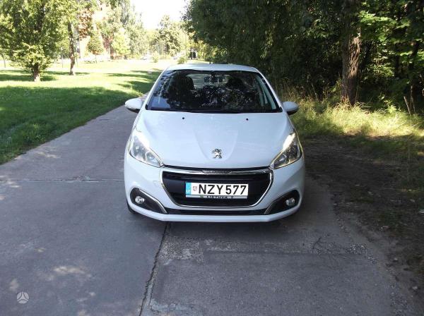 Balts Peugeot 208 2017 Viļņa, ar dzinēja tilpumu 1.56 L un nobraukumu 260 tūkst. km par 2950 €, foto 10 vietnē AUTOMOTO.COM.LV