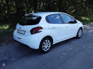 White Peugeot 208 2017 in Vilnius, with an engine capacity of 1.56 L and mileage of 260 thousand km for 2950 €, photo 14 on AUTOMOTO.COM.LV
