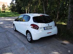 White Peugeot 208 2017 in Vilnius, with an engine capacity of 1.56 L and mileage of 260 thousand km for 2950 €, photo 16 on AUTOMOTO.COM.LV