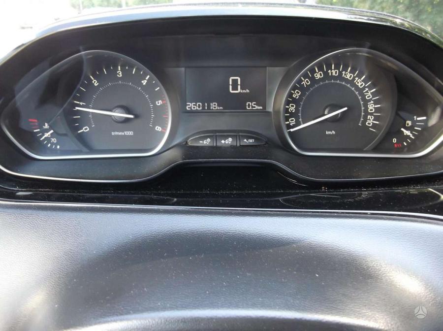 White Peugeot 208 2017 in Vilnius, with an engine capacity of 1.56 L and mileage of 260 thousand km for 2950 €, photo 21 on AUTOMOTO.COM.LV