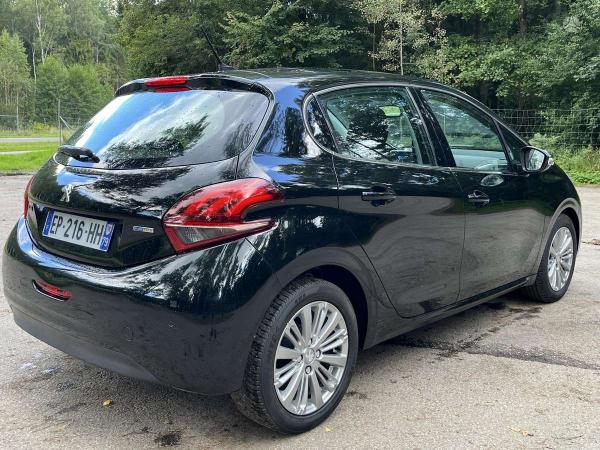 Balts Peugeot 208 2017 Tauragė, ar dzinēja tilpumu 1.20 L un nobraukumu 130 tūkst. km par 4250 €, foto 6 vietnē AUTOMOTO.COM.LV