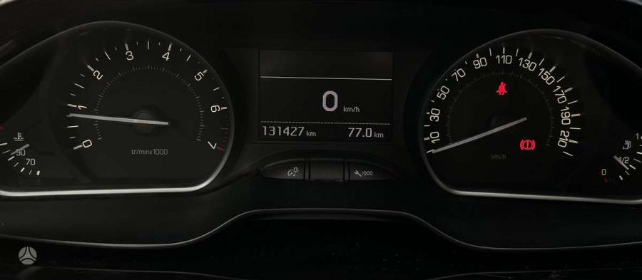 White Peugeot 208 2017 in Taurage, with an engine capacity of 1.20 L and mileage of 130 thousand km for 4250 €, photo 21 on AUTOMOTO.COM.LV