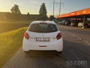 Balts Peugeot 208 2017 Rīga, ar dzinēja tilpumu 1.20 L un nobraukumu 107 tūkst. km par 5800 €, foto 4 vietnē AUTOMOTO.COM.LV