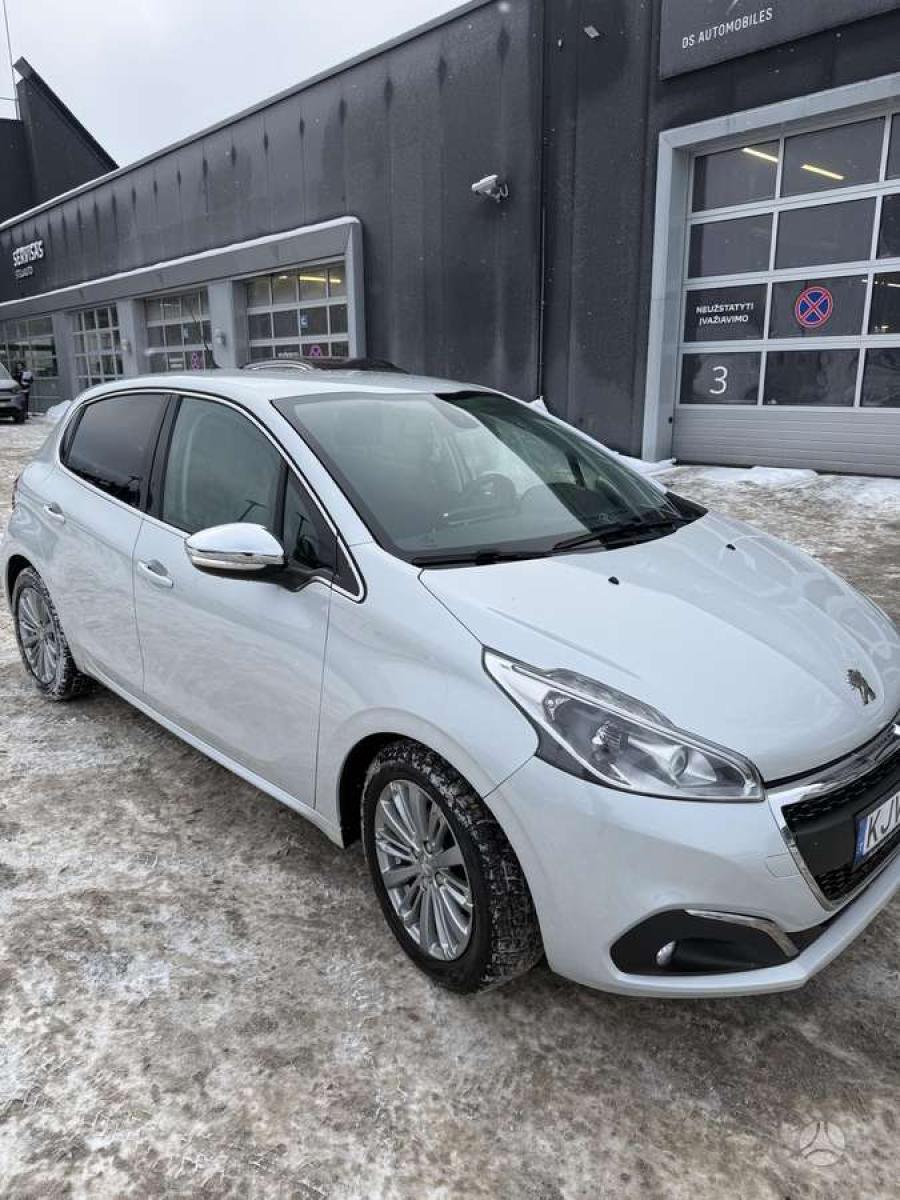 Balts Peugeot 208 2018 Viļņa, ar dzinēja tilpumu 1.20 L un nobraukumu 84 tūkst. km par 6800 €, foto 4 vietnē AUTOMOTO.COM.LV