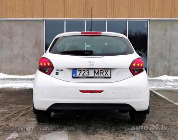 Balts Peugeot 208 2018 Tallina, ar dzinēja tilpumu 1.20 L un nobraukumu 72 tūkst. km par 5999 €, foto 10 vietnē AUTOMOTO.COM.LV