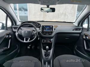 Balts Peugeot 208 2018 Tallina, ar dzinēja tilpumu 1.20 L un nobraukumu 72 tūkst. km par 5999 €, foto 15 vietnē AUTOMOTO.COM.LV