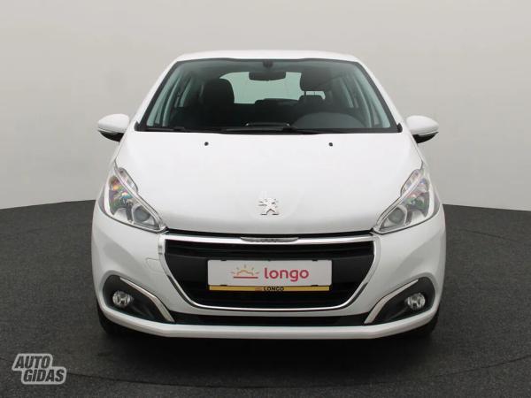 White Peugeot 208 2018 in Vilnius, with an engine capacity of 1.20 L and mileage of 150 thousand km for 5499 €, photo 3 on AUTOMOTO.COM.LV