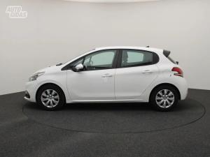 White Peugeot 208 2018 in Vilnius, with an engine capacity of 1.20 L and mileage of 150 thousand km for 5499 €, photo 6 on AUTOMOTO.COM.LV