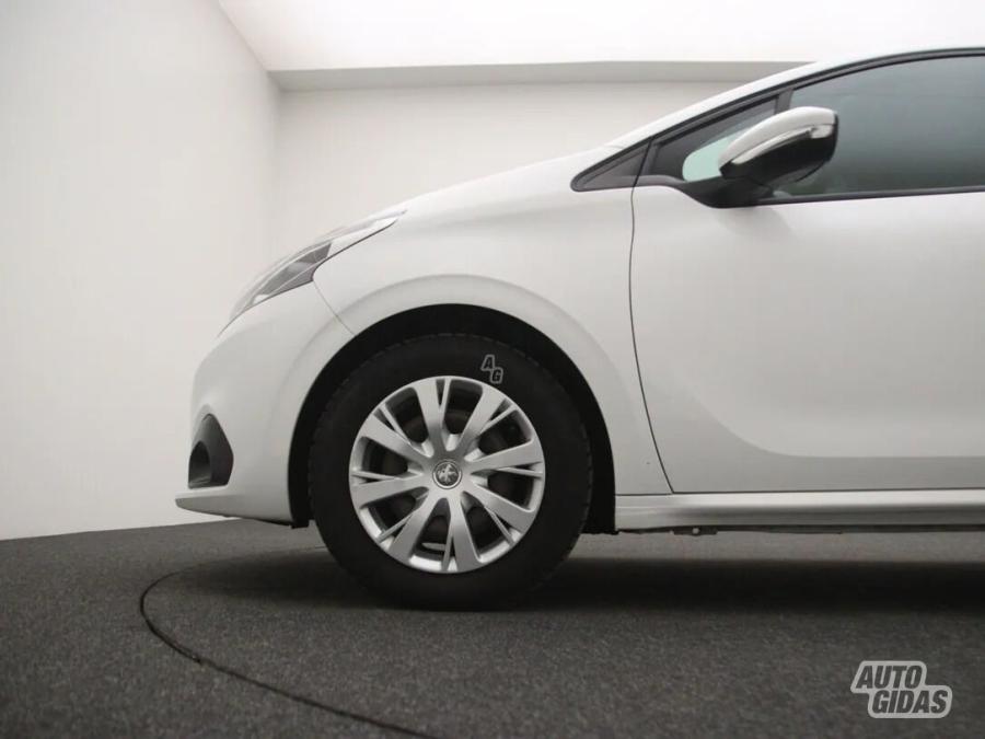 White Peugeot 208 2018 in Vilnius, with an engine capacity of 1.20 L and mileage of 150 thousand km for 5499 €, photo 28 on AUTOMOTO.COM.LV