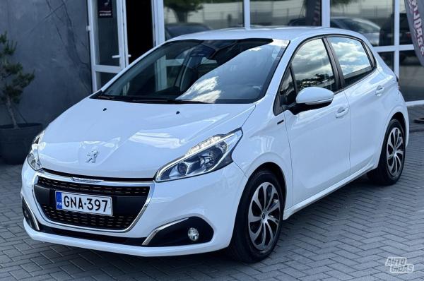 White Peugeot 208 2018 in Radviliskis, with an engine capacity of 1.20 L and mileage of 105 thousand km for 4750 €, photo 5 on AUTOMOTO.COM.LV