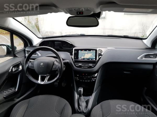 White Peugeot 208 2019 in Riga, with an engine capacity of 1.20 L and mileage of 112 thousand km for 6150 €, photo 9 on AUTOMOTO.COM.LV