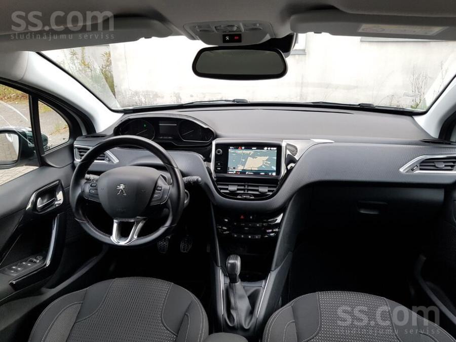 White Peugeot 208 2019 in Riga, with an engine capacity of 1.20 L and mileage of 112 thousand km for 6150 €, photo 9 on AUTOMOTO.COM.LV