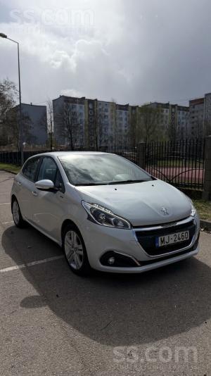 Balts Peugeot 208 2019 Rīga, ar dzinēja tilpumu 1.20 L un nobraukumu 48 tūkst. km par 7900 €, foto  vietnē AUTOMOTO.COM.LV