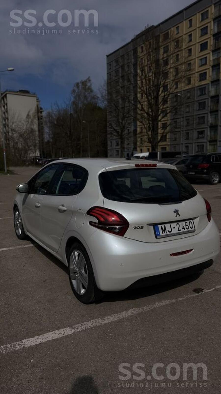 Balts Peugeot 208 2019 Rīga, ar dzinēja tilpumu 1.20 L un nobraukumu 48 tūkst. km par 7900 €, foto 5 vietnē AUTOMOTO.COM.LV