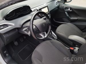 Белый Пежо 208 2019 в Рига, объемом двигателя 1.20 л и пробегом 115 тыс. км за 5500 €, фото 11 на AUTOMOTO.COM.LV