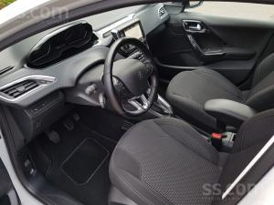 Белый Пежо 208 2019 в Рига, объемом двигателя 1.20 л и пробегом 115 тыс. км за 5500 €, фото 15 на AUTOMOTO.COM.LV