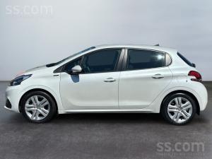 Balts Peugeot 208 2019 Rīga, ar dzinēja tilpumu 1.20 L un nobraukumu 48 tūkst. km par 8410 €, foto 3 vietnē AUTOMOTO.COM.LV