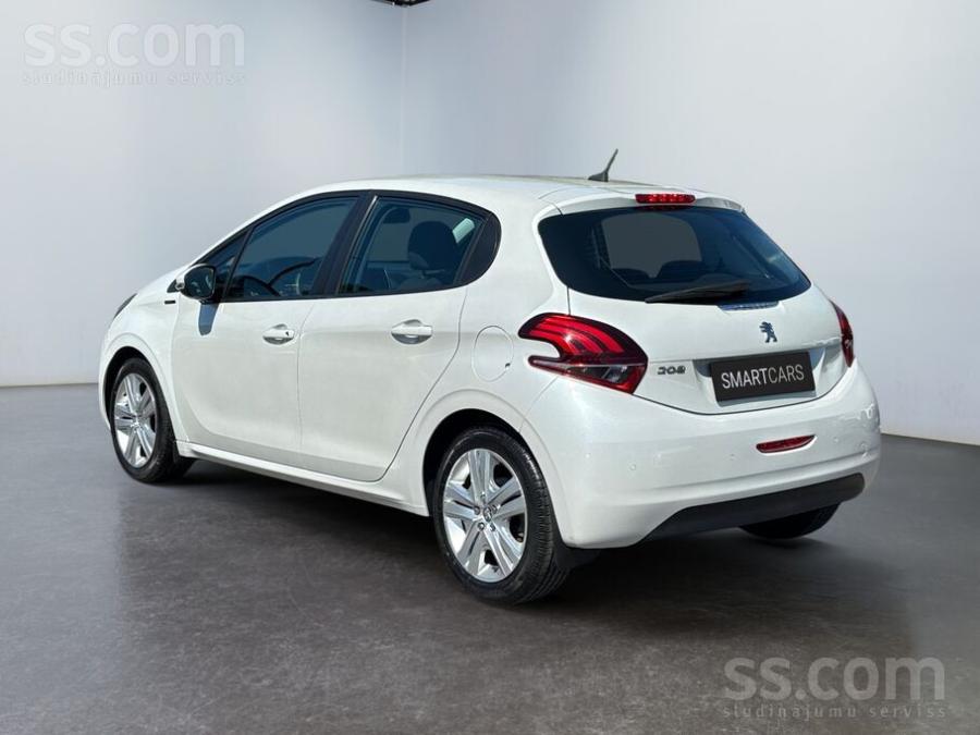 Balts Peugeot 208 2019 Rīga, ar dzinēja tilpumu 1.20 L un nobraukumu 48 tūkst. km par 8410 €, foto 4 vietnē AUTOMOTO.COM.LV