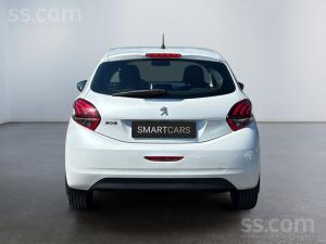Balts Peugeot 208 2019 Rīga, ar dzinēja tilpumu 1.20 L un nobraukumu 48 tūkst. km par 8410 €, foto 5 vietnē AUTOMOTO.COM.LV
