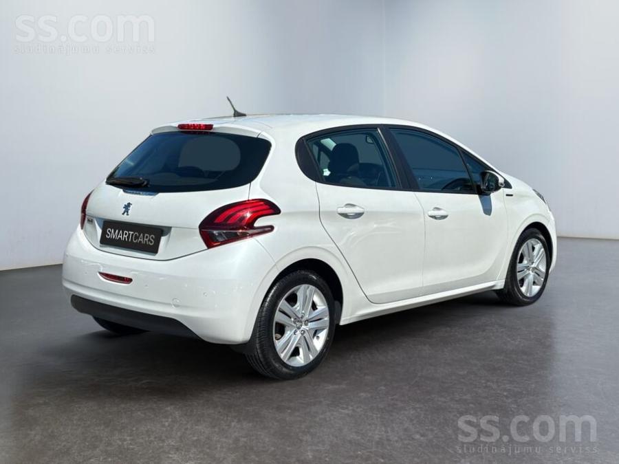 Balts Peugeot 208 2019 Rīga, ar dzinēja tilpumu 1.20 L un nobraukumu 48 tūkst. km par 8410 €, foto 6 vietnē AUTOMOTO.COM.LV