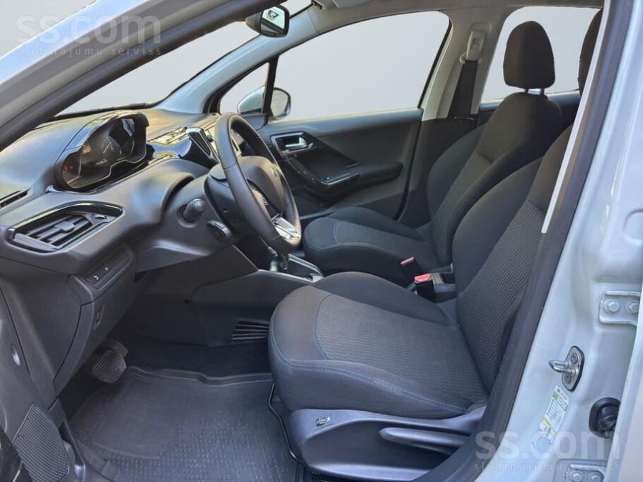 Balts Peugeot 208 2019 Rīga, ar dzinēja tilpumu 1.20 L un nobraukumu 48 tūkst. km par 8410 €, foto 10 vietnē AUTOMOTO.COM.LV