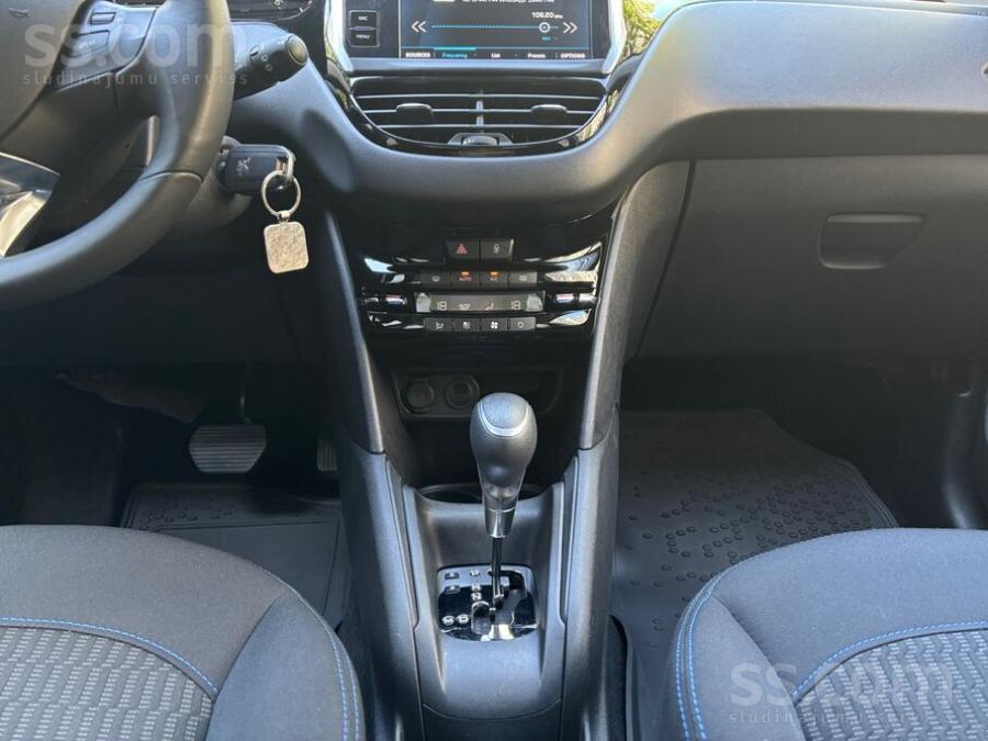 Balts Peugeot 208 2019 Rīga, ar dzinēja tilpumu 1.20 L un nobraukumu 48 tūkst. km par 8410 €, foto 12 vietnē AUTOMOTO.COM.LV