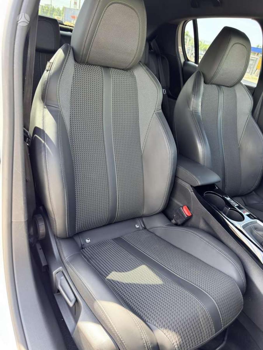 Balts Peugeot 208 2019 Panevēža, ar dzinēja tilpumu 1.50 L un nobraukumu 281 tūkst. km par 6990 €, foto 22 vietnē AUTOMOTO.COM.LV
