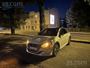 White Peugeot 208 2020 in Riga, with an engine capacity of 0.00 L and mileage of 165 thousand km for 12500 €, photo 9 on AUTOMOTO.COM.LV