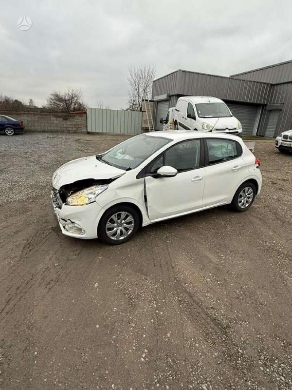 White Peugeot 208 2020 in Taurage, with an engine capacity of 1.50 L and mileage of 85 thousand km for 3000 €, photo 2 on AUTOMOTO.COM.LV