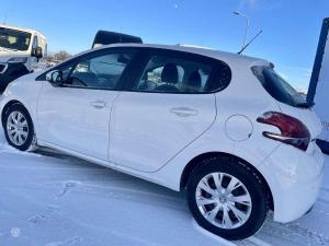Balts Peugeot 208 2020 Tauragė, ar dzinēja tilpumu 1.50 L un nobraukumu 195 tūkst. km par 4600 €, foto 3 vietnē AUTOMOTO.COM.LV