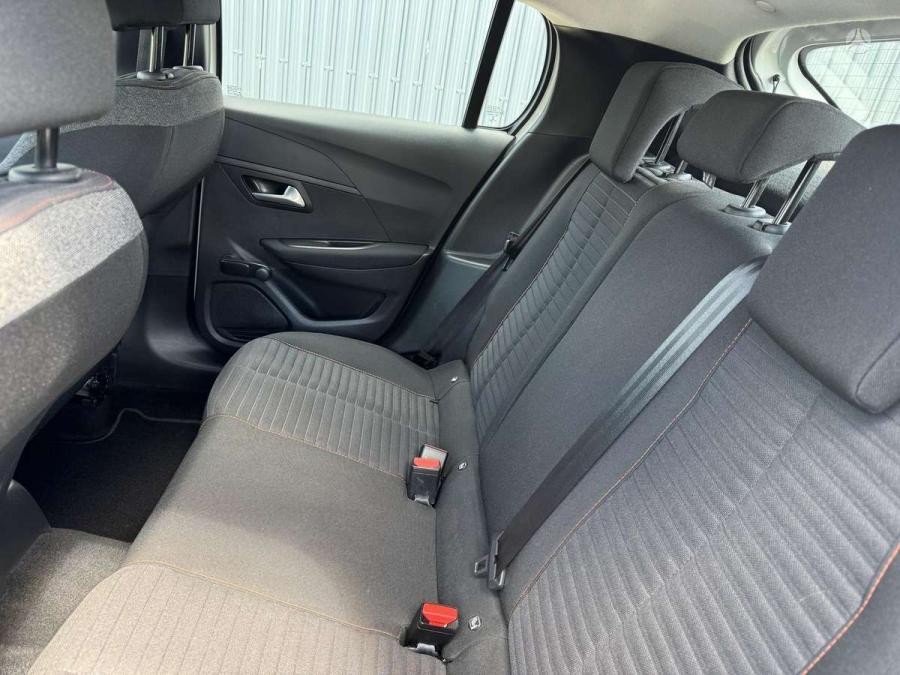 Balts Peugeot 208 2020 Tauragė, ar dzinēja tilpumu 1.50 L un nobraukumu 234 tūkst. km par 5950 €, foto 12 vietnē AUTOMOTO.COM.LV