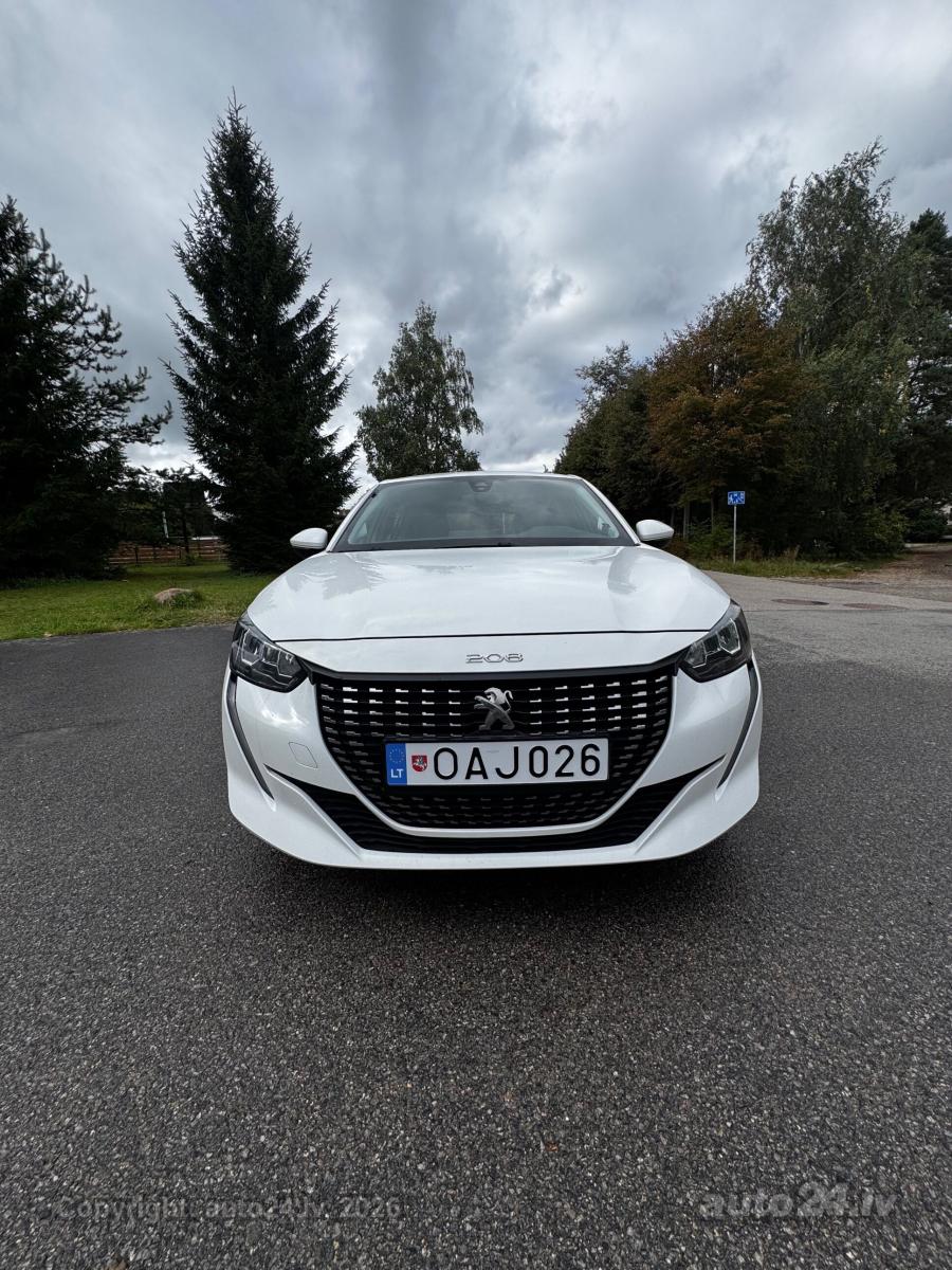 White Peugeot 208 2020 in Riga, with an engine capacity of 1.50 L and mileage of 230 thousand km for 7300 €, photo 4 on AUTOMOTO.COM.LV