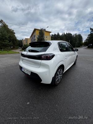 White Peugeot 208 2020 in Riga, with an engine capacity of 1.50 L and mileage of 230 thousand km for 7300 €, photo 7 on AUTOMOTO.COM.LV
