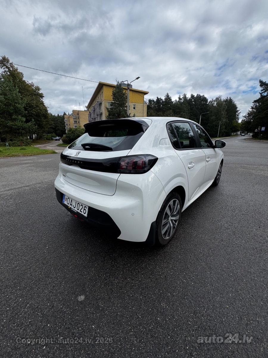 White Peugeot 208 2020 in Riga, with an engine capacity of 1.50 L and mileage of 230 thousand km for 7300 €, photo 7 on AUTOMOTO.COM.LV