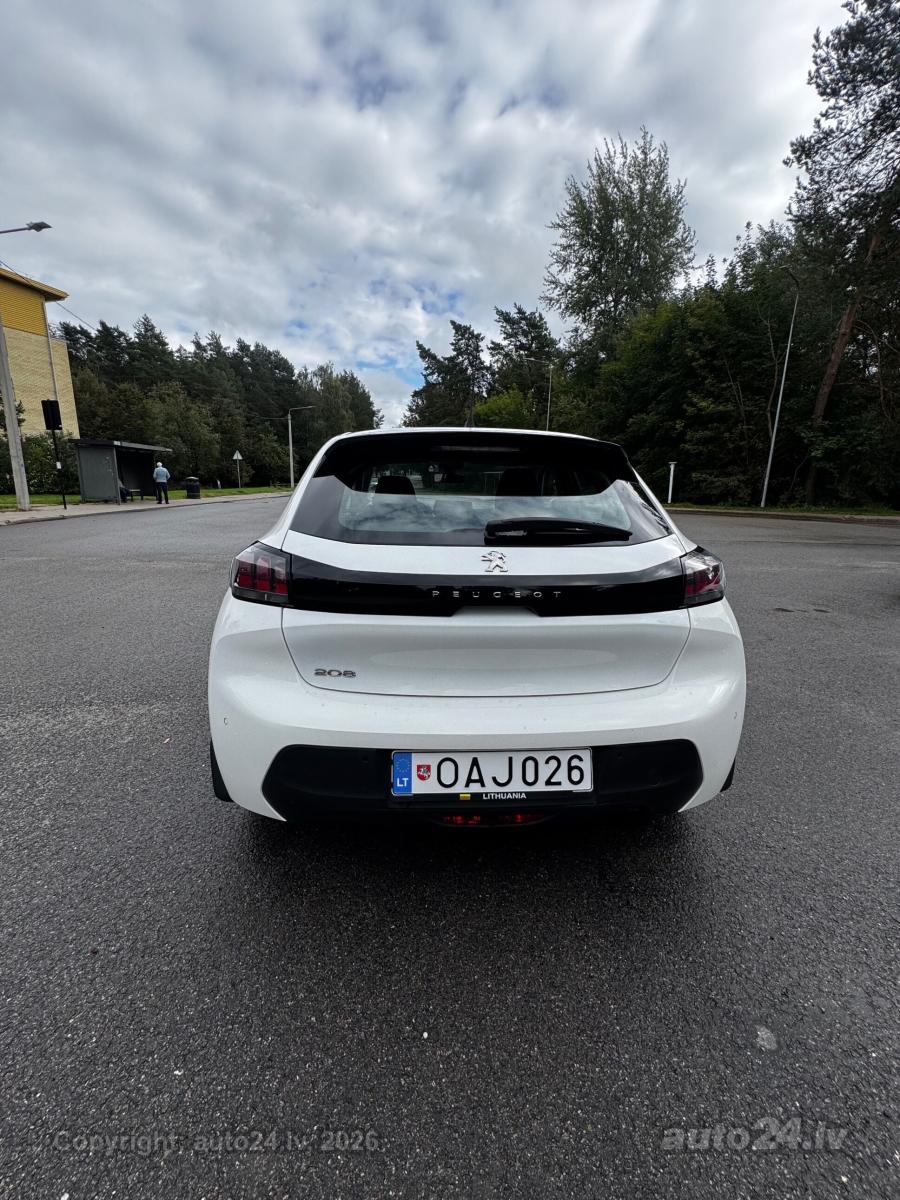 White Peugeot 208 2020 in Riga, with an engine capacity of 1.50 L and mileage of 230 thousand km for 7300 €, photo 8 on AUTOMOTO.COM.LV
