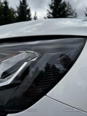 White Peugeot 208 2020 in Riga, with an engine capacity of 1.50 L and mileage of 230 thousand km for 7300 €, photo 11 on AUTOMOTO.COM.LV