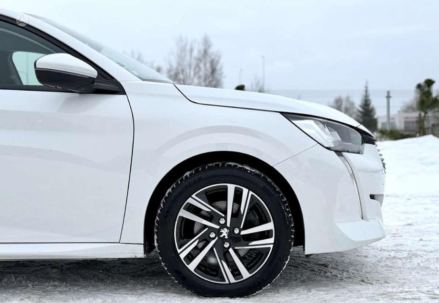 White Peugeot 208 2021 in Taurage, with an engine capacity of 1.20 L and mileage of 75 thousand km for 7900 €, photo 10 on AUTOMOTO.COM.LV