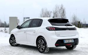 White Peugeot 208 2021 in Taurage, with an engine capacity of 1.20 L and mileage of 75 thousand km for 7900 €, photo 19 on AUTOMOTO.COM.LV