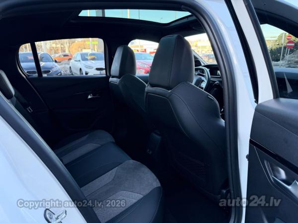 Balts Peugeot 208 2021 Tallina, ar dzinēja tilpumu 0.00 L un nobraukumu 46 tūkst. km par 14900 €, foto 5 vietnē AUTOMOTO.COM.LV