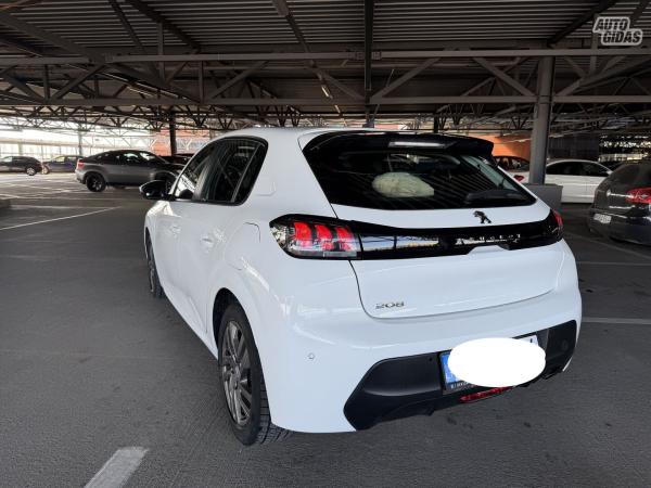 Balts Peugeot 208 2021 Šauļi, ar dzinēja tilpumu 1.20 L un nobraukumu 76 tūkst. km par 12500 €, foto 1 vietnē AUTOMOTO.COM.LV