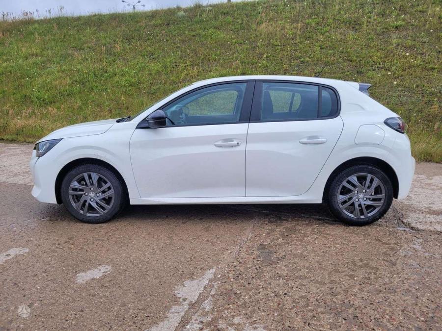White Peugeot 208 2021 in Vilnius, with an engine capacity of 1.50 L and mileage of 173 thousand km for 8469 €, photo 4 on AUTOMOTO.COM.LV