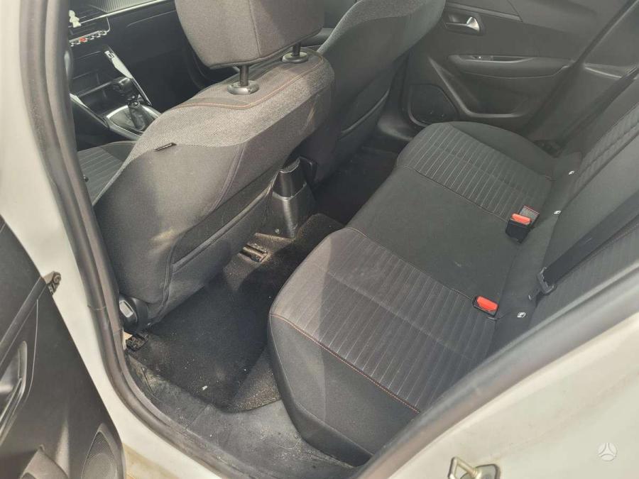 White Peugeot 208 2021 in Vilnius, with an engine capacity of 1.50 L and mileage of 173 thousand km for 8469 €, photo 15 on AUTOMOTO.COM.LV