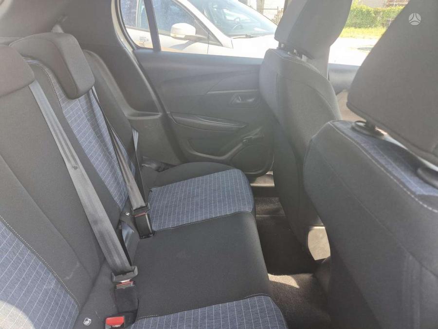 Белый Пежо 208 2021 в Таураге, объемом двигателя 1.20 л и пробегом 31 тыс. км за 6800 €, фото 8 на AUTOMOTO.COM.LV