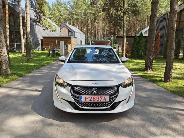 White Peugeot 208 2021 in Vilnius, with an engine capacity of 0.00 L and mileage of 38 thousand km for 12300 €, photo 4 on AUTOMOTO.COM.LV