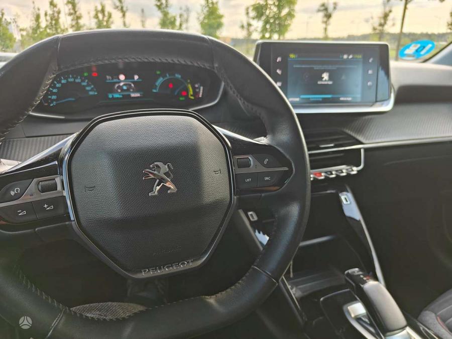 Белый Пежо 208 2021 в Вильнюс, объемом двигателя 0.00 л и пробегом 38 тыс. км за 12300 €, фото 13 на AUTOMOTO.COM.LV