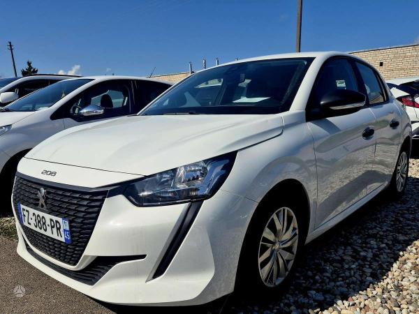 White Peugeot 208 2021 in Klaipeda, with an engine capacity of 1.20 L and mileage of 31 thousand km for 6800 €, photo 1 on AUTOMOTO.COM.LV