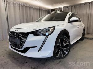 White Peugeot 208 2021 in Riga, with an engine capacity of 1.20 L and mileage of 39 thousand km for 13490 €, photo 1 on AUTOMOTO.COM.LV